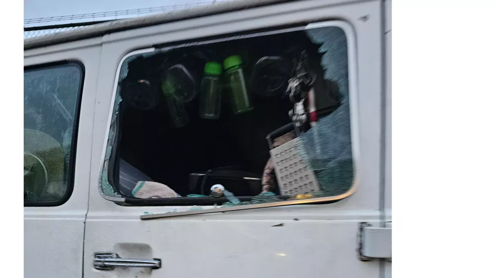 GiveSendGo | Fix Van Side Window Broke By Mentally Ill Girl