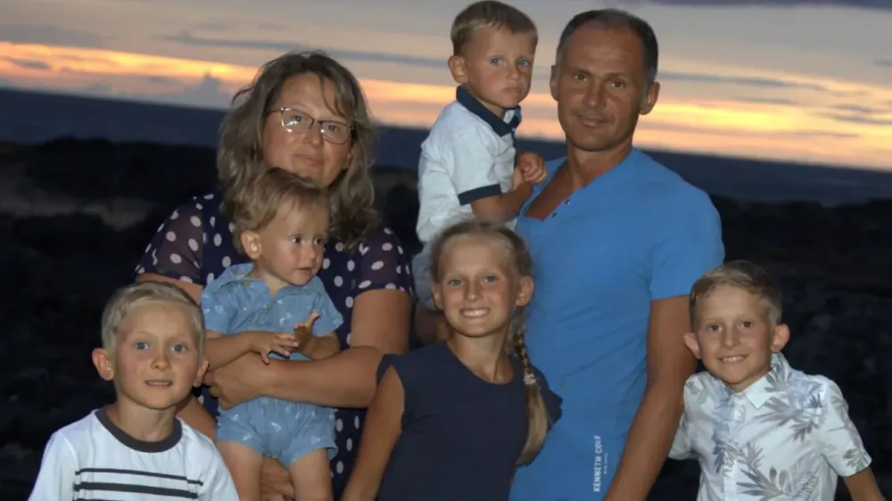 GiveSendGo | Supporting Alex Kirichenko & His 5 Young Children